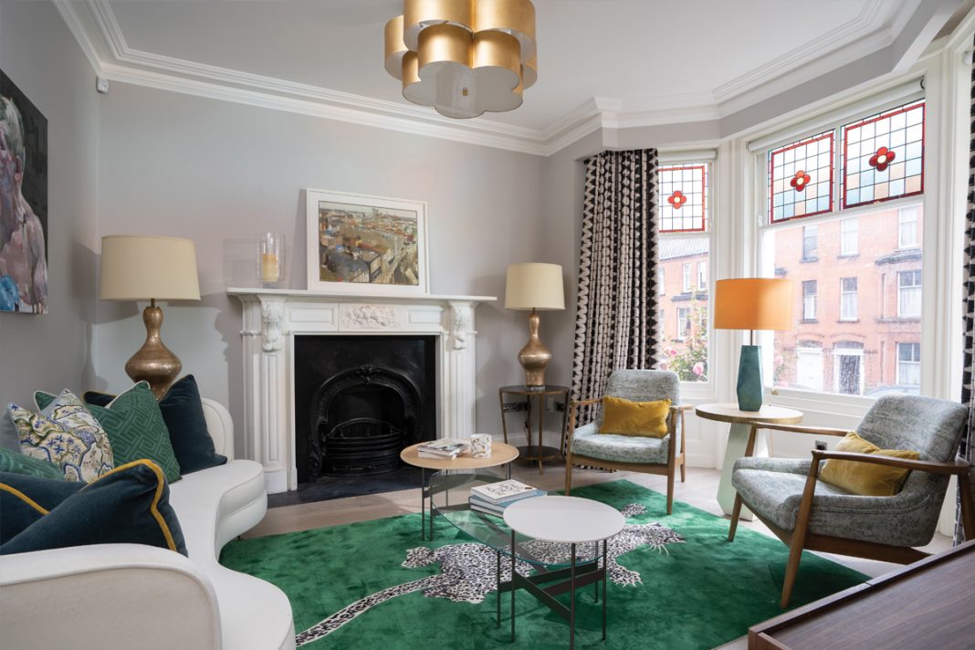 Check out this colour-led renovation from Thompson Clarke Interiors ...